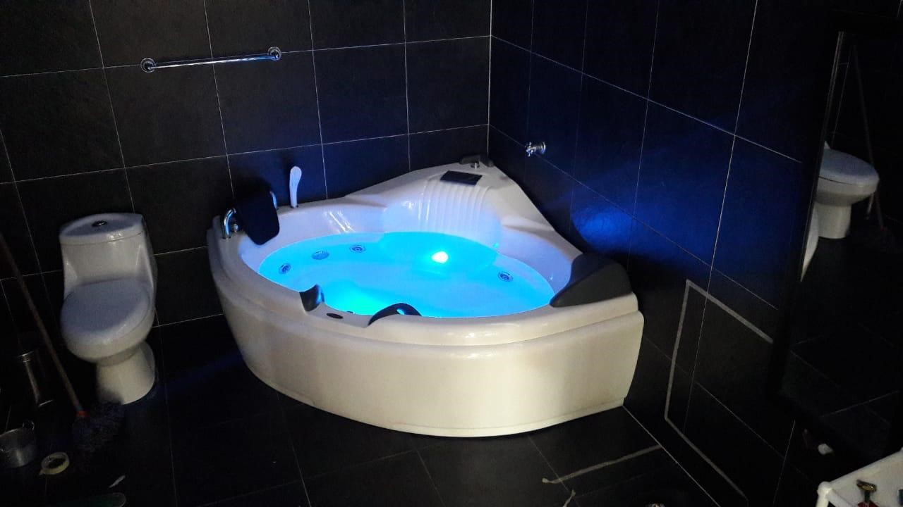 Jacuzzi para 2 personas ALMEDA – Piscinas y Servicios Colombia